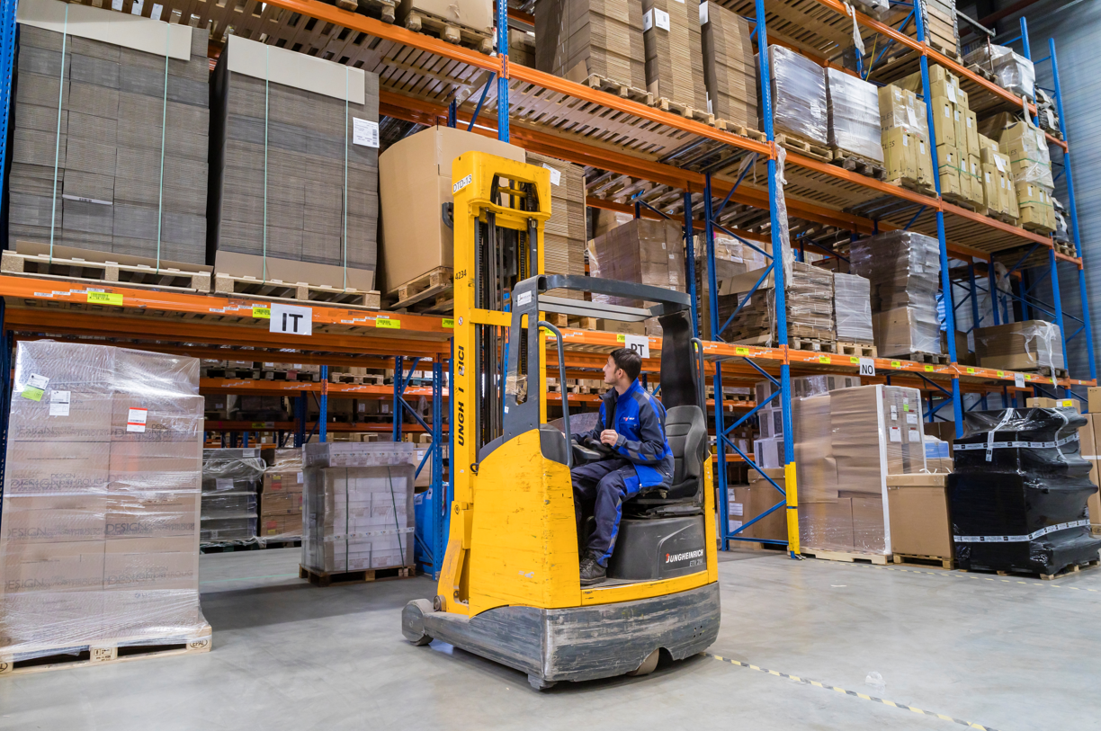 Track & Trace - CTS GROUP European Distribution & Logistics